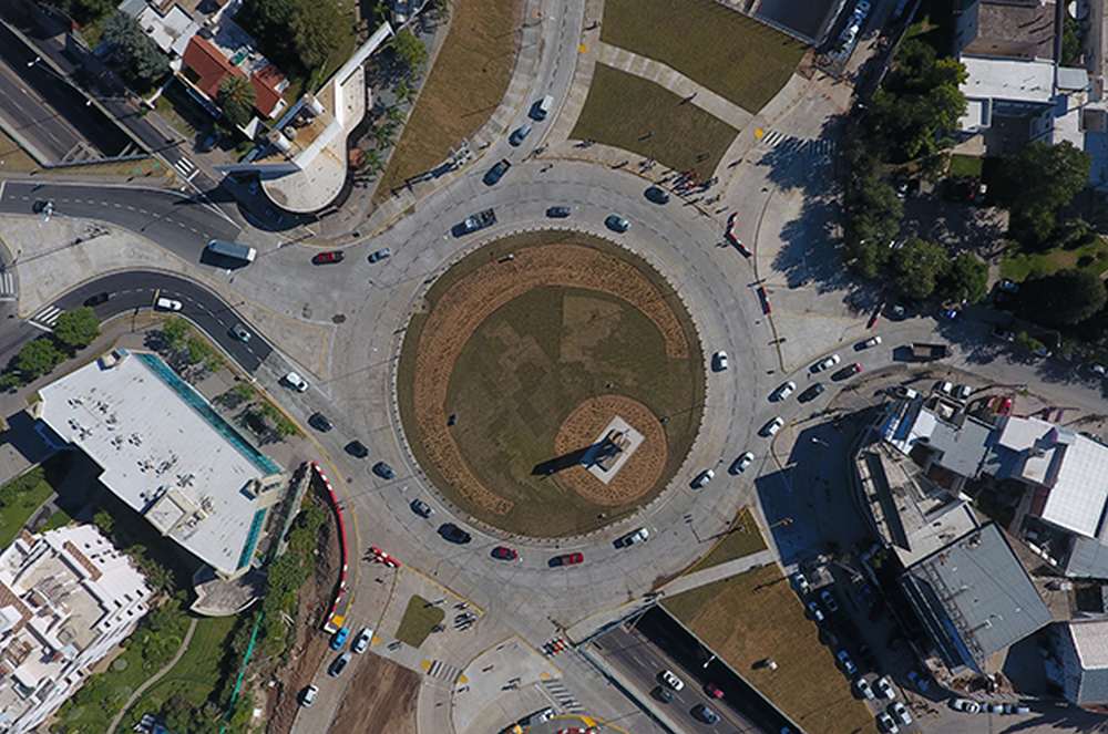 Se habilitó la circulación total en la nueva rotonda de la Mujer Urbana